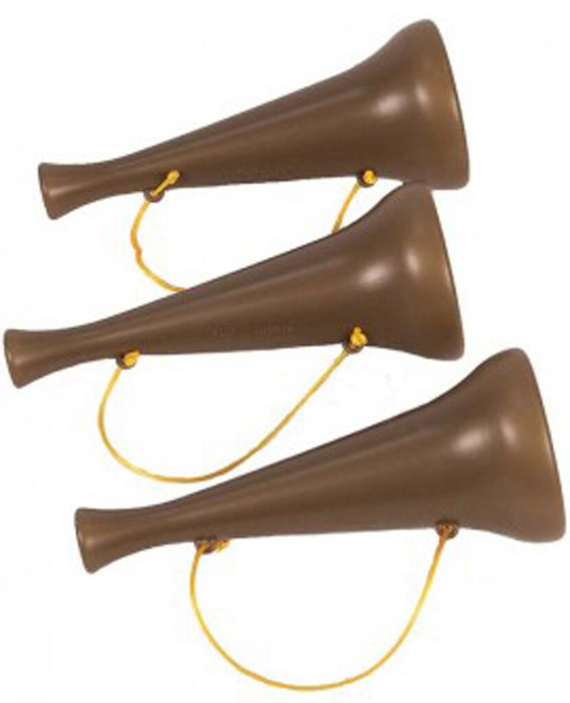 Mighty Fortress 2017 Catholic VBS: Plastic Trumpet Props Pack of 3